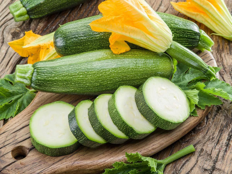 Zucchini, a delicious vegetable that is easy to grow in your garden ...