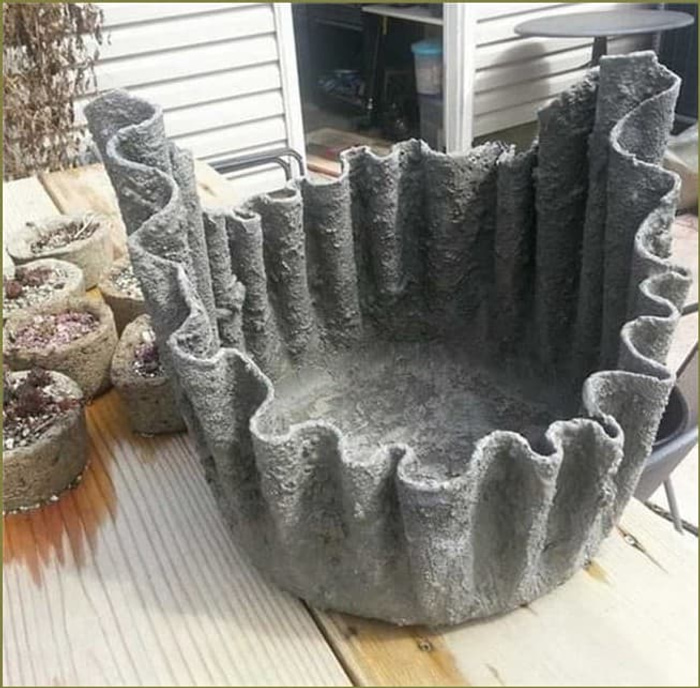 50 Amazing Ideas DIY for Homemade Outdoor Cement Planters | My desired home