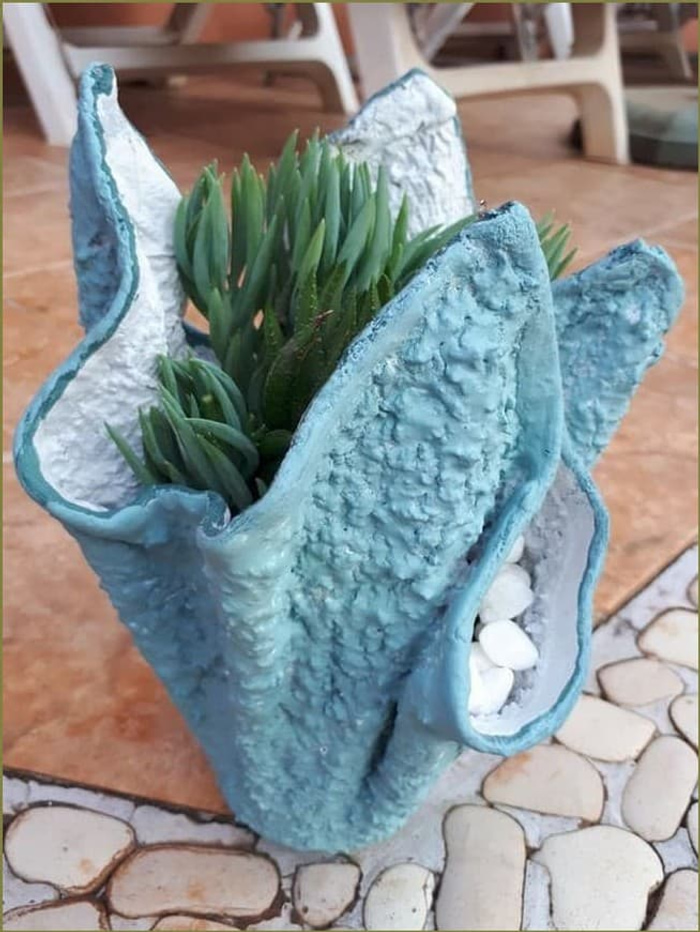 50 Amazing Ideas DIY for Homemade Outdoor Cement Planters | My desired home