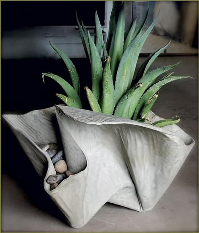 50 Amazing Ideas DIY for Homemade Outdoor Cement Planters | My desired home