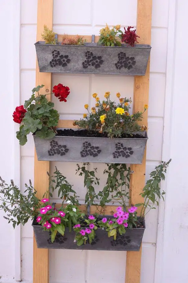 20 Amazing DIY ideas to turn an old wooden ladder into a beautiful ...