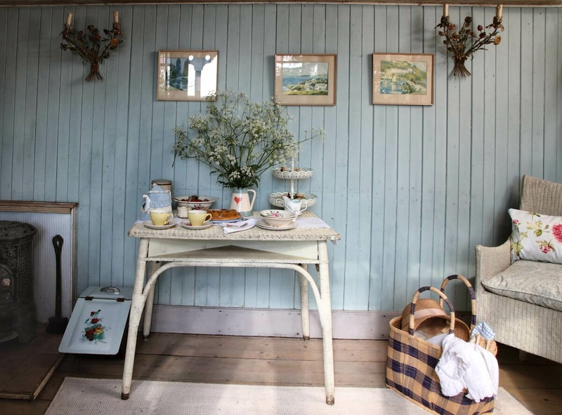 Decorating the walls in a country house - 40 inspirational ideas to ...