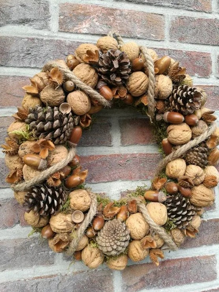 50 Fresh Fall Decoration Ideas with Pine Cones | My desired home