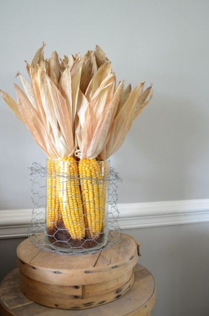 Perfect fall decorating ideas with dried corn | My desired home