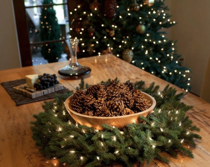 Discover New Ways to Decorate for a Unique Christmas Table: Beyond the ...