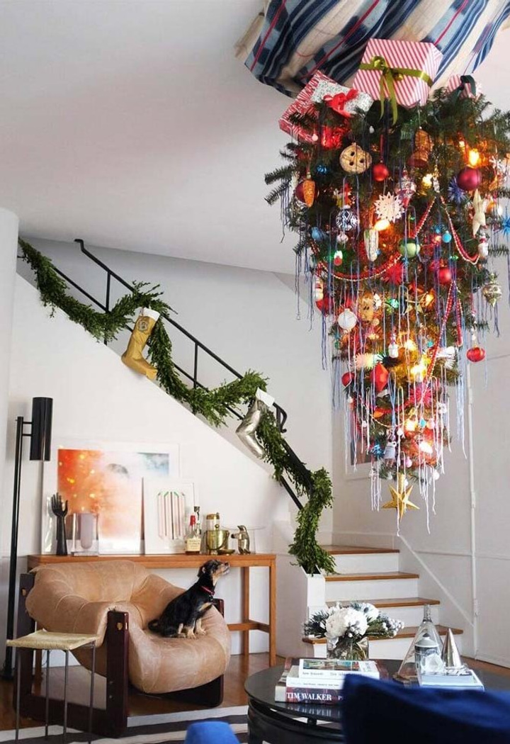 Upside-Down Christmas Tree: How to Hang, Decorate it and 40 Beautiful ...