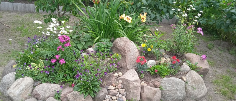 88 Ideas for a Vibrant Small Garden | My desired home