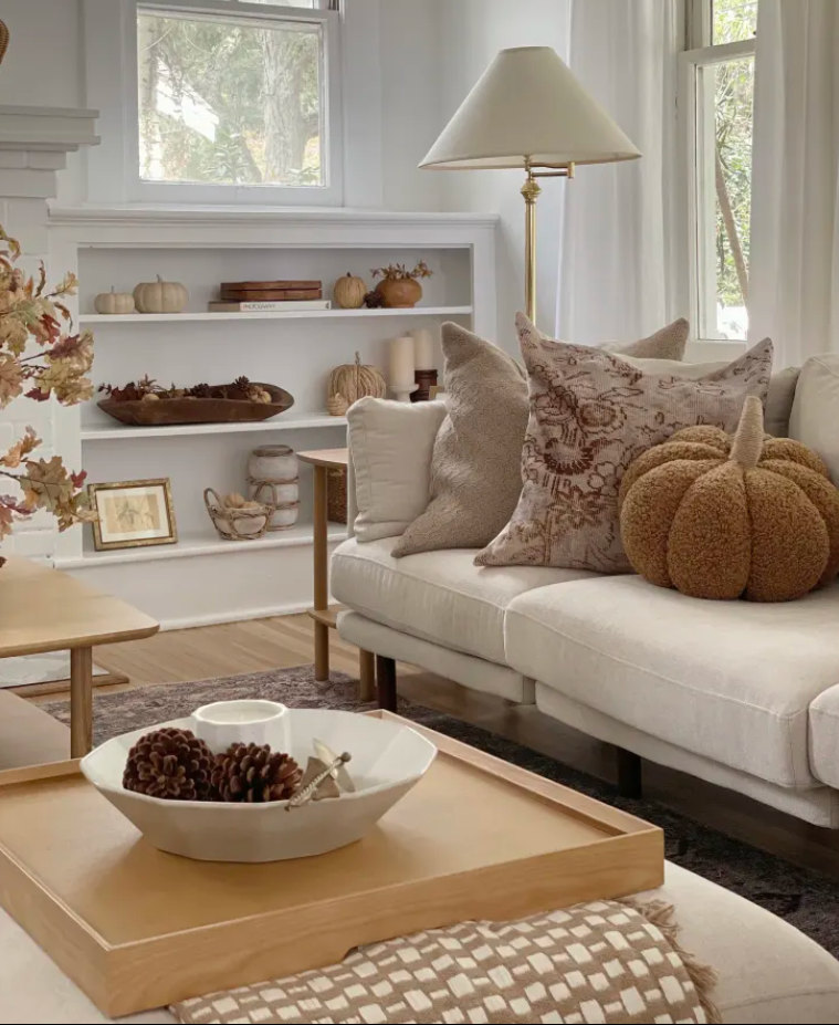 Simple and Chic Fall Decor for Small Spaces